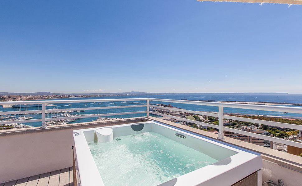 Rooms of the Hotel Amic Horizonte • Cheap Hotel in Palma