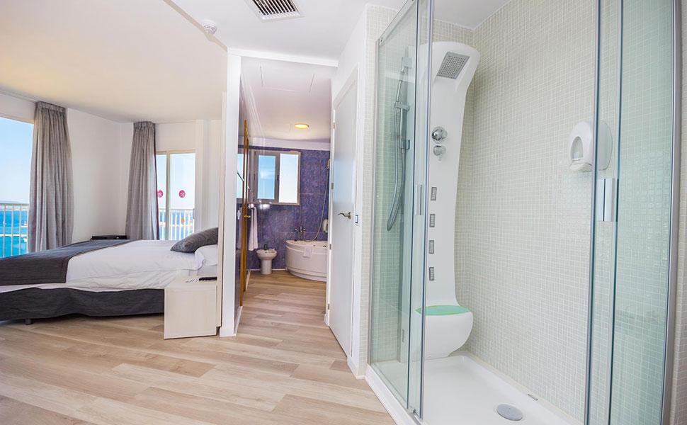 Rooms of the Hotel Amic Horizonte • Cheap Hotel in Palma